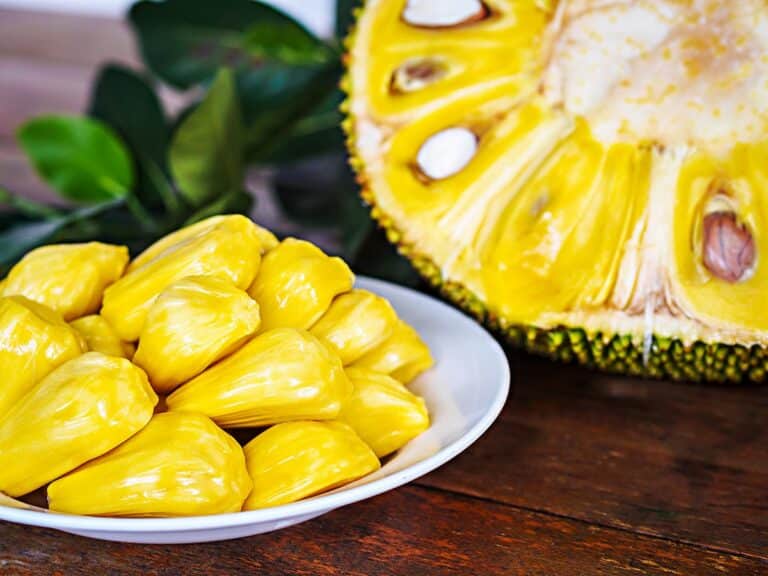What Does Breadfruit Taste Like? Is it tasty?