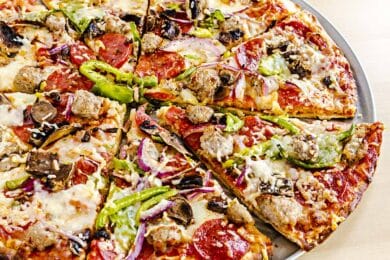 Toppings On Supreme Pizza: What Goes on Your Pizza? - Flavorful Home
