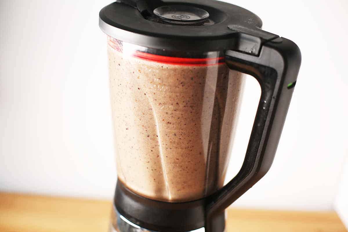 Best Smoothie Ingredients (Guide and Tips) - Flavorful Home
