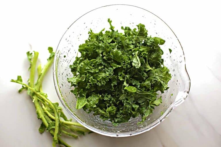What Does Kale Taste Like? Guide and Tips - Flavorful Home